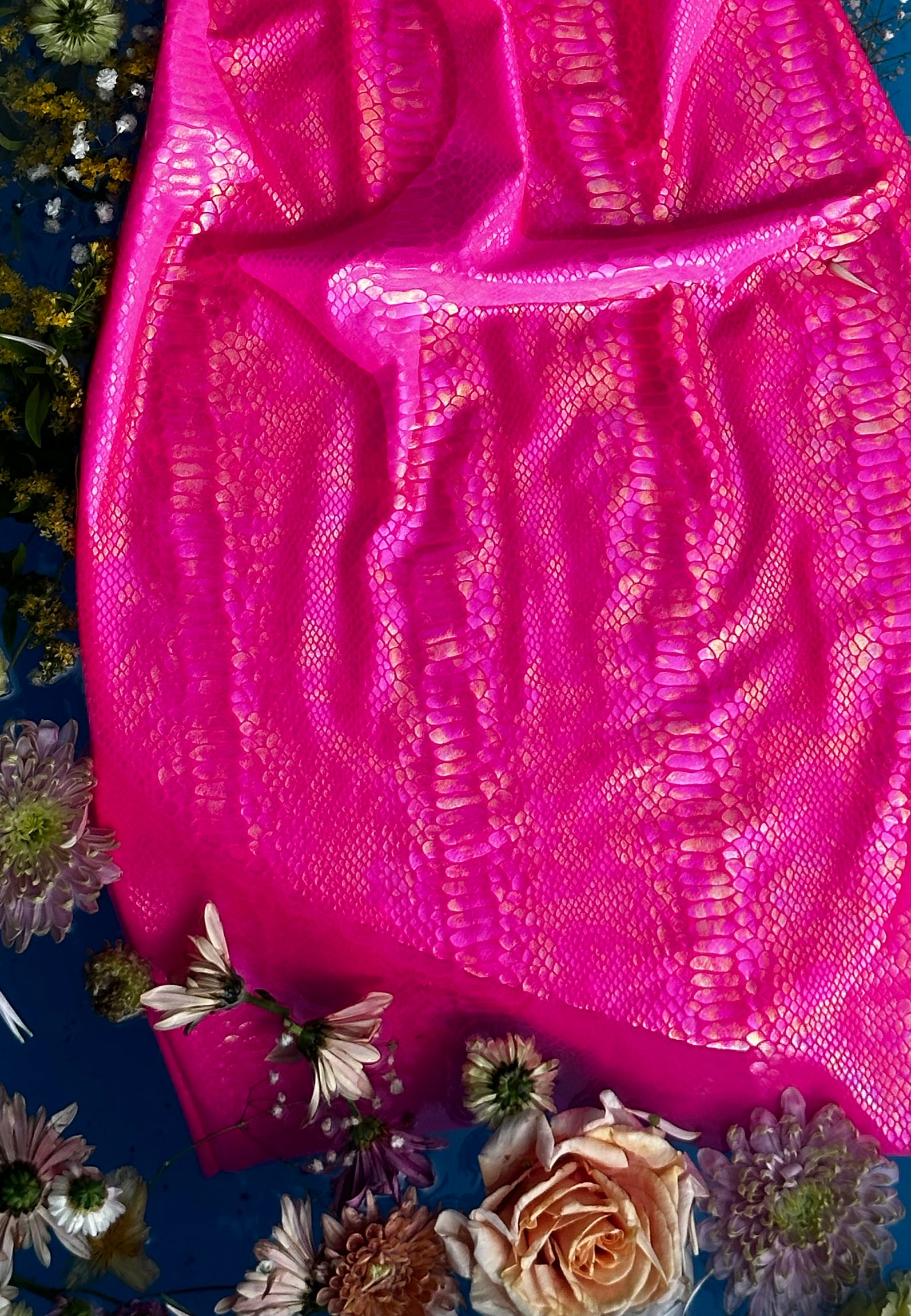 Pearl Snake Pencil Skirt – House of Lebied